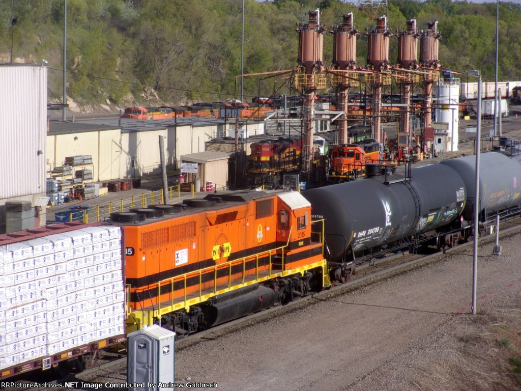 RCPE 2085, BNSF 2605, KCS 4009 + SHPX 204786